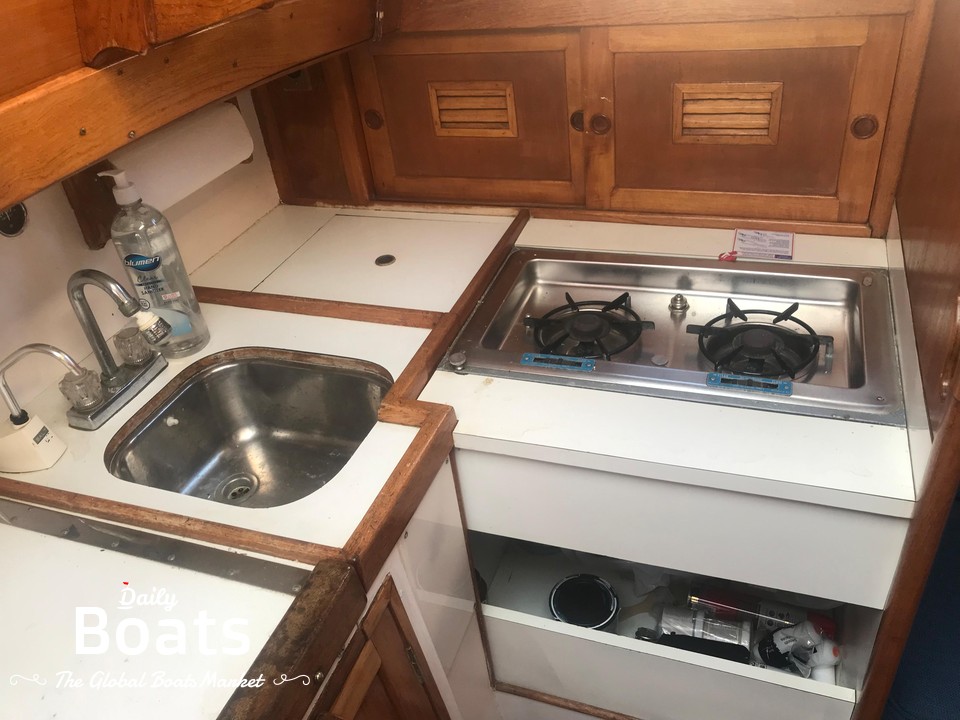 1976 Cheoy Lee Clipper 33 for sale. View price, photos and Buy 1976 ...