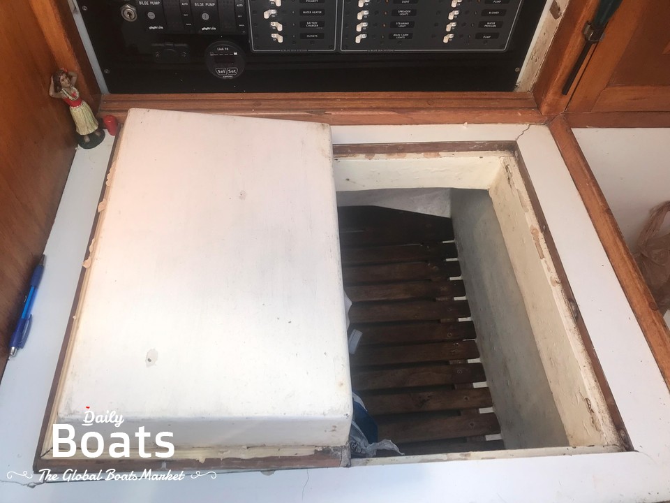 1976 Cheoy Lee Clipper 33 for sale. View price, photos and Buy 1976 ...