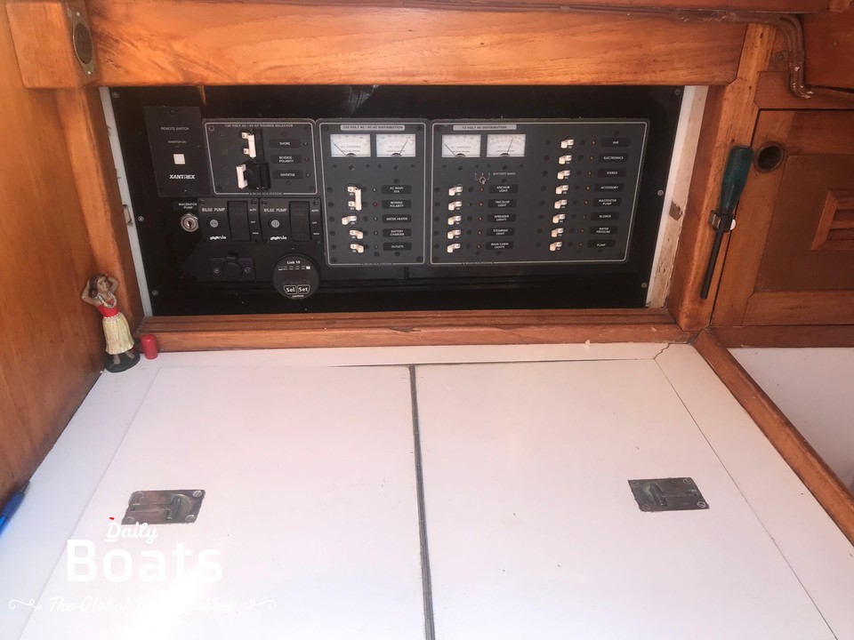 1976 Cheoy Lee Clipper 33 for sale. View price, photos and Buy 1976 ...