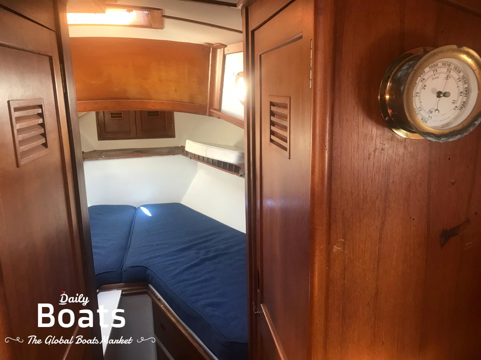 1976 Cheoy Lee Clipper 33 for sale. View price, photos and Buy 1976 ...