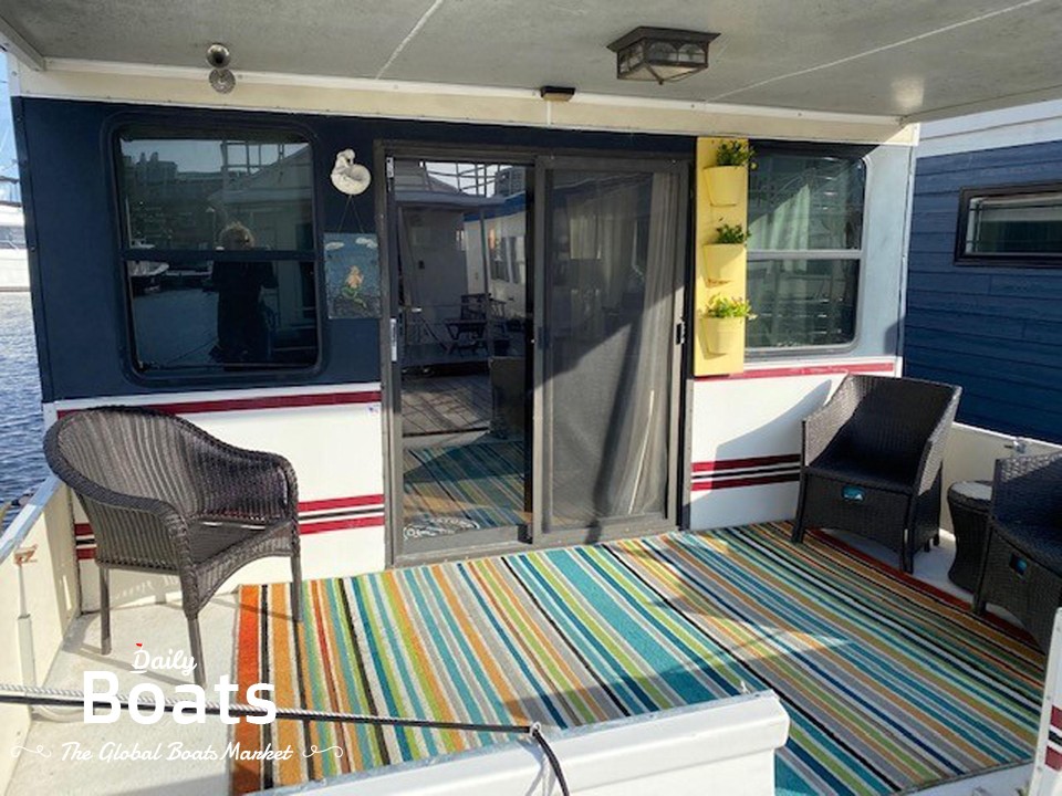 2011 Catamaran Cruisers 55 Houseboat for sale. View price, photos and ...