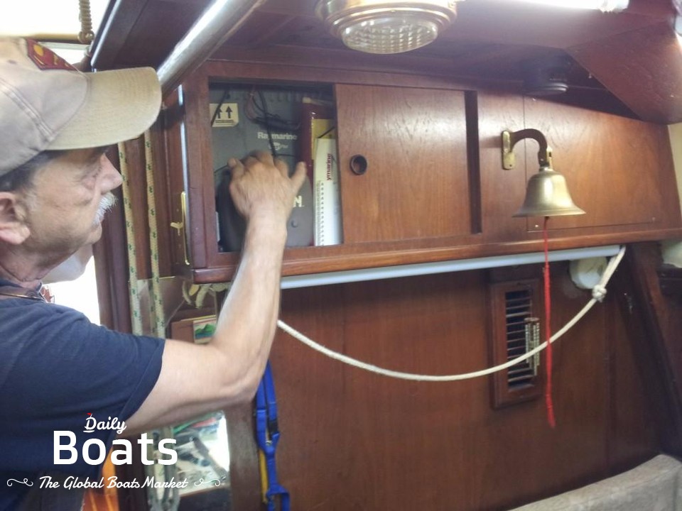 1981 Mariner 38 for sale. View price, photos and Buy 1981 Mariner 38 ...