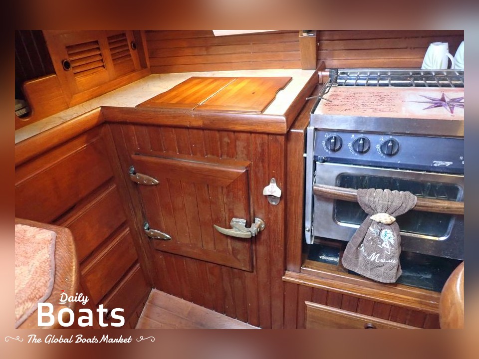 1985 Hans Christian 33T for sale. View price, photos and Buy 1985 Hans ...