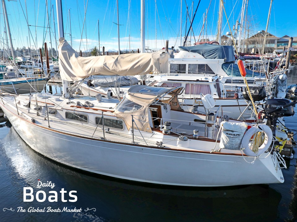 1982 Sabre 38 Mark 1 for sale. View price, photos and Buy 1982 Sabre 38 ...