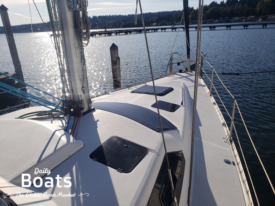 1993 Hunter Passage 42 for sale. View price, photos and Buy 1993 Hunter ...