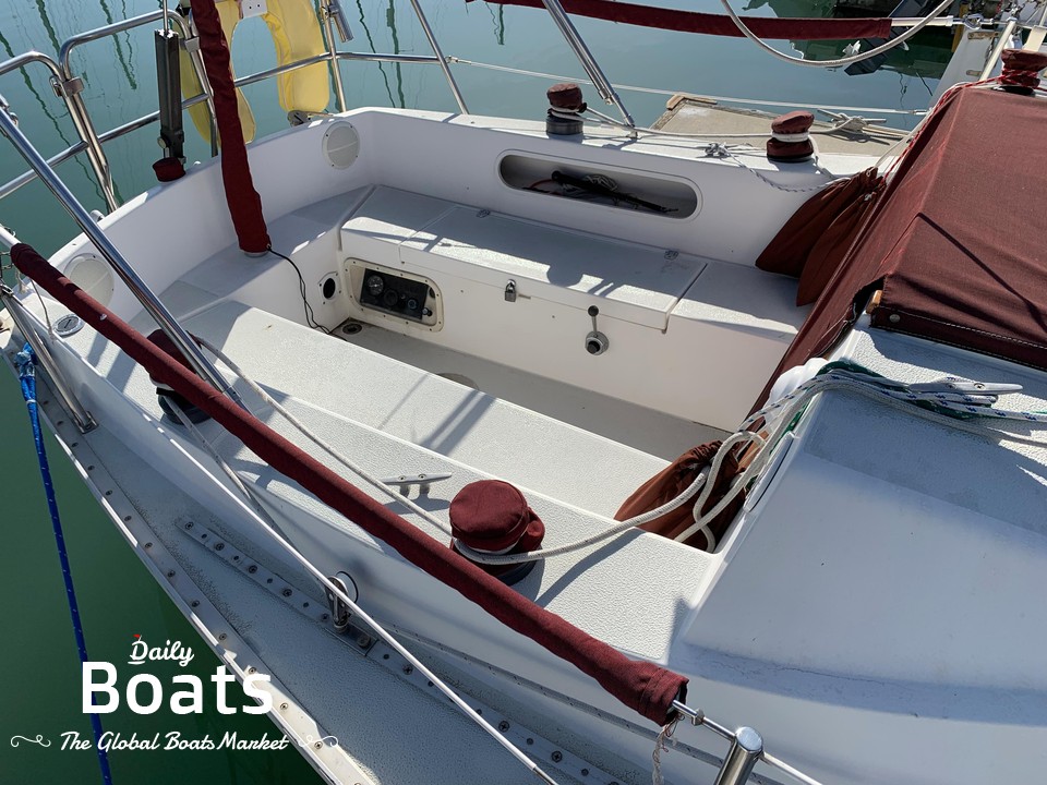 1983 Islander 28 for sale. View price, photos and Buy 1983 Islander 28 ...