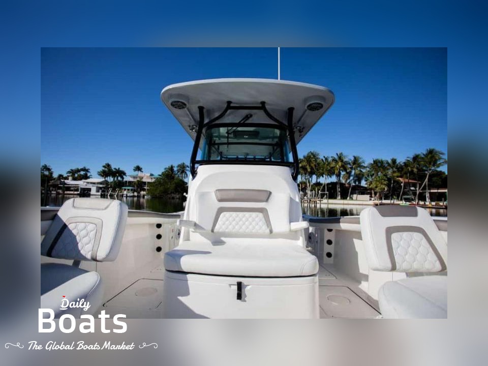 2022 World Cat 325Cc for sale. View price, photos and Buy 2022 World ...