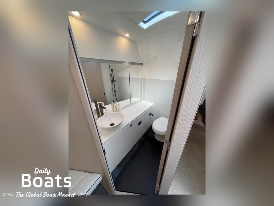 2022 Fairline F//Line 33 for sale. View price, photos and Buy 2022 ...