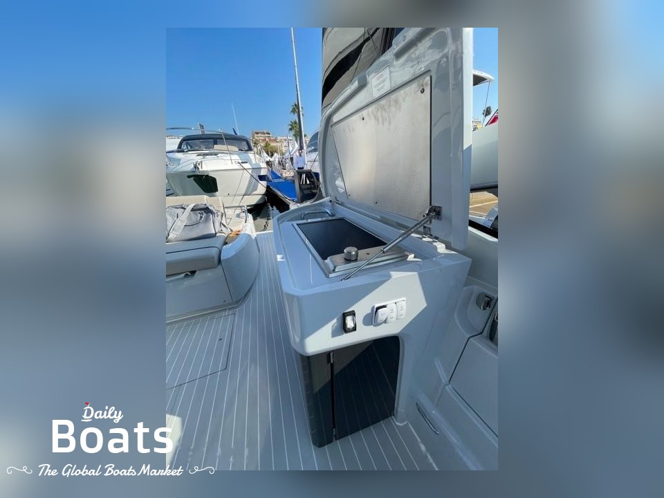 2022 Fairline F//Line 33 for sale. View price, photos and Buy 2022 ...