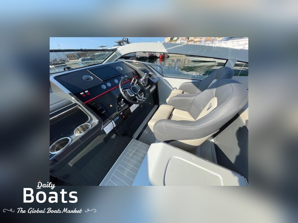 2022 Fairline F//Line 33 for sale. View price, photos and Buy 2022 ...