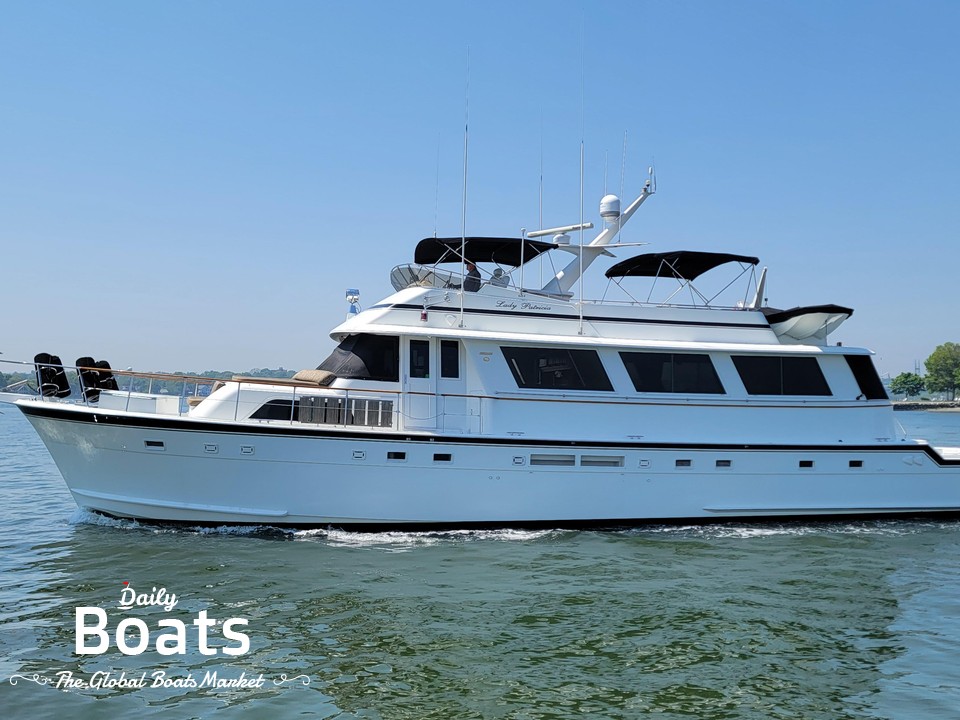 Yachts Hatteras 72 cockpit motoryacht for sale - Daily Boats