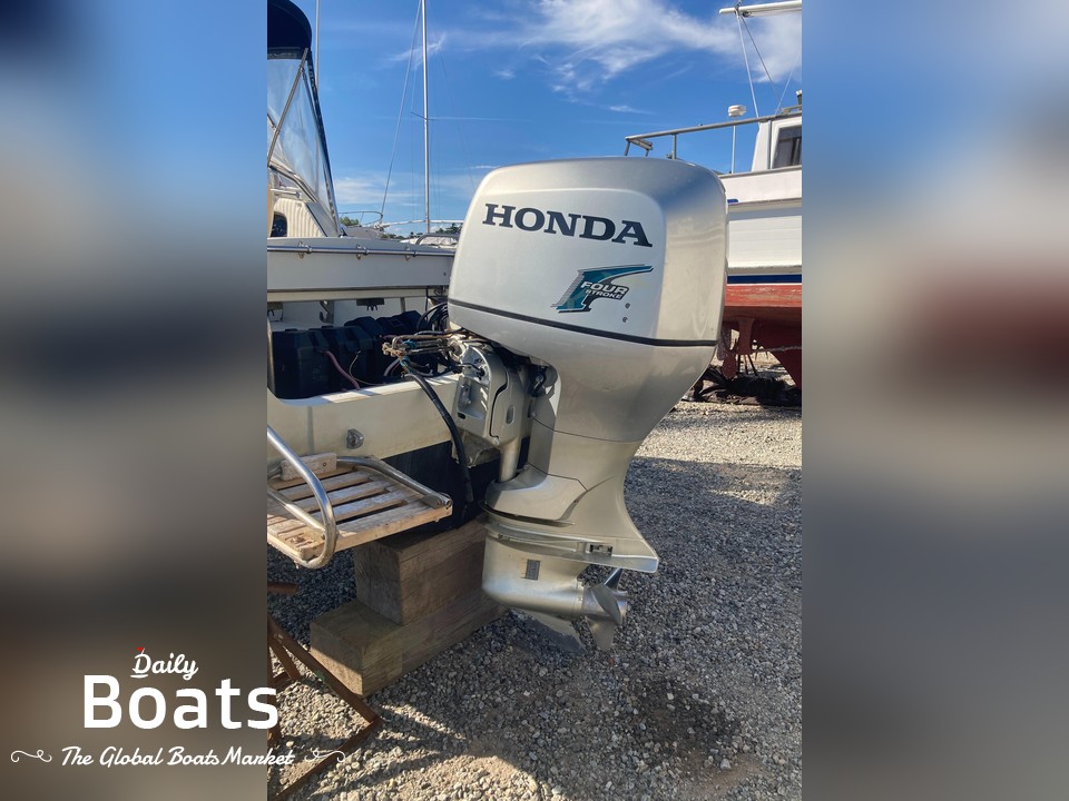 1986 Boston Whaler 22 Revenge for sale. View price, photos and Buy 1986 ...