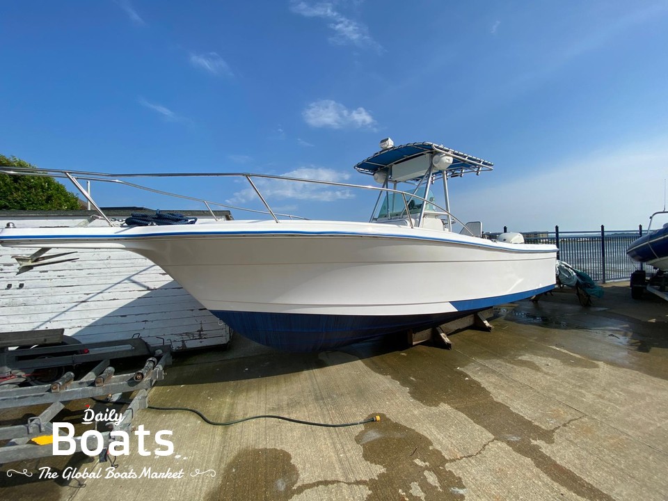1998 Bayliner 2503 Trophy Center Console à vendre. Voir le prix, les ...