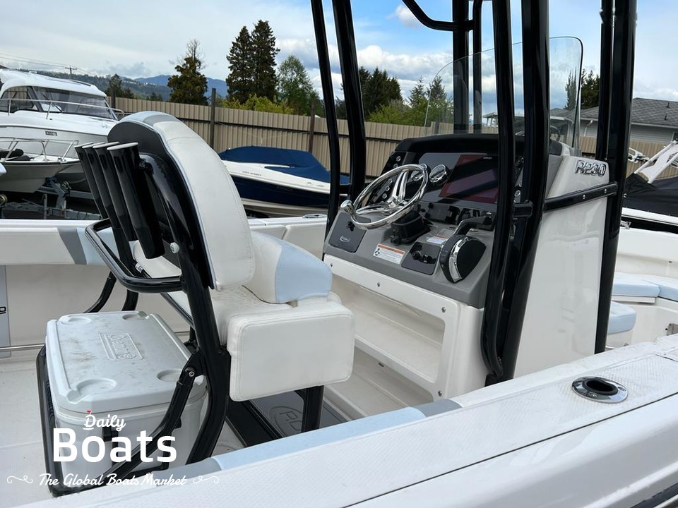 2022 Robalo R230 Center Console for sale. View price, photos and Buy ...