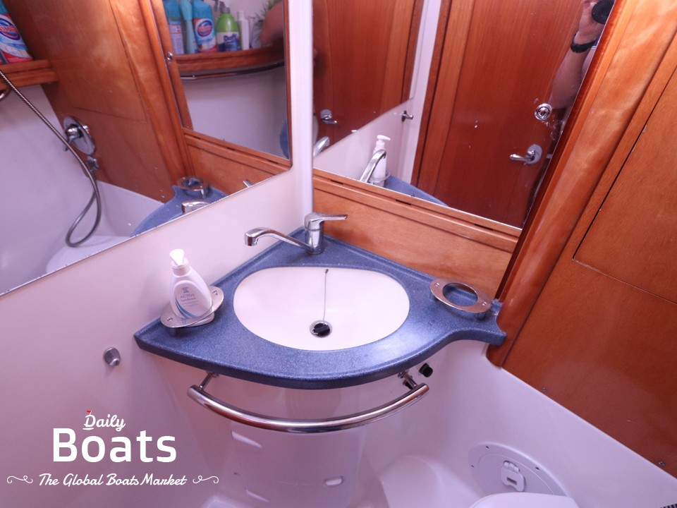 2007 Bavaria Motor Boats 33 Sport for sale. View price, photos and Buy ...