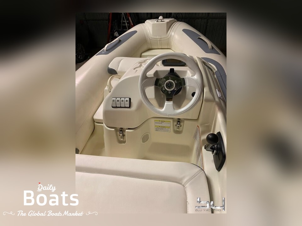 2010 Avon Inflatables 320 Jet for sale. View price, photos and Buy 2010 ...