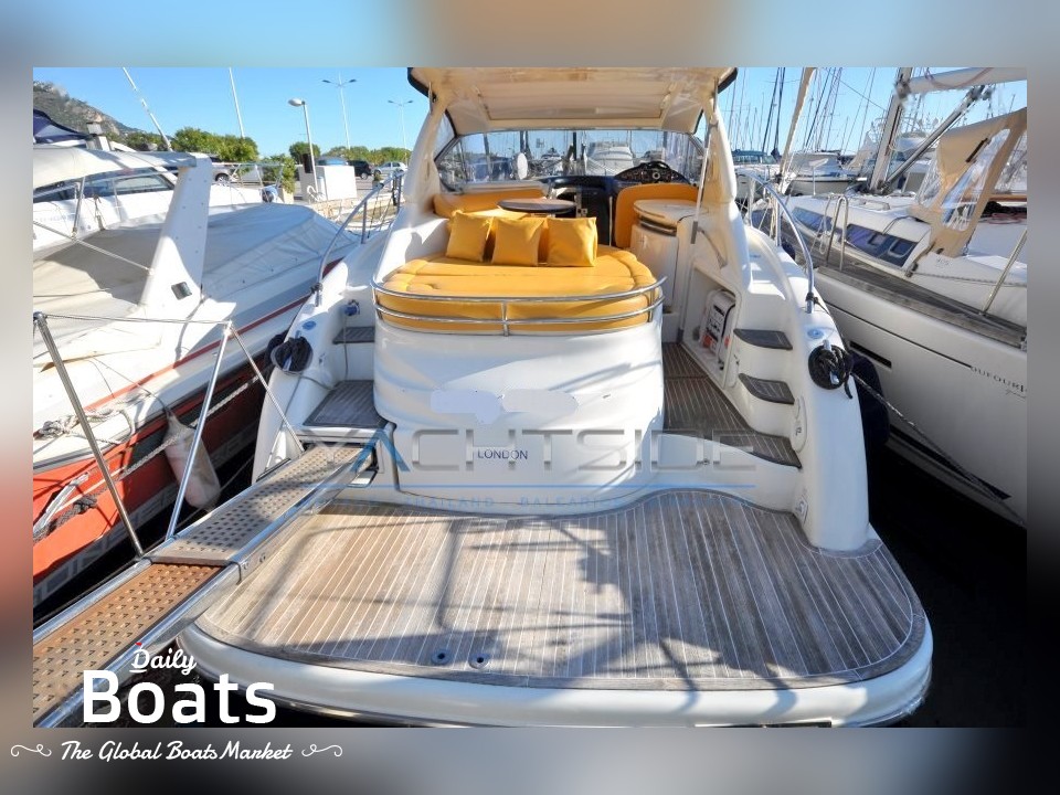 2010 Azimut Atlantis 42 Ht for sale. View price, photos and Buy 2010 ...