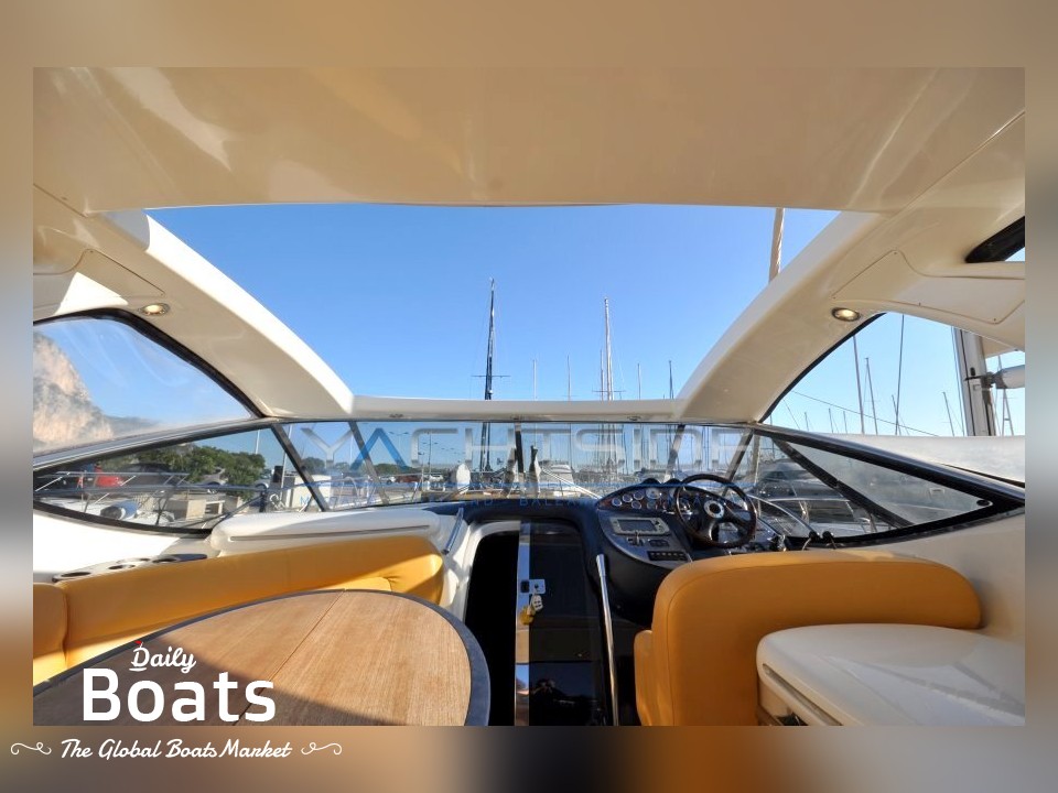 2010 Azimut Atlantis 42 Ht for sale. View price, photos and Buy 2010 ...