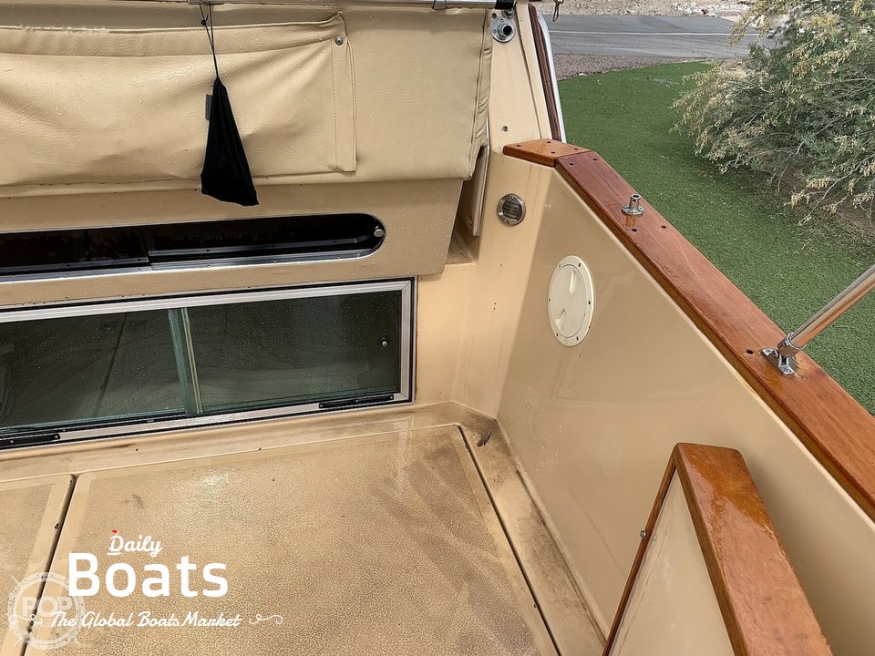 1985 Sun Runner 275 for sale. View price, photos and Buy 1985 Sun ...