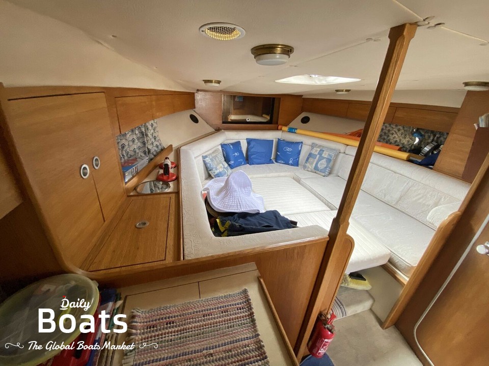 1986 Princess Yachts 286 Riviera for sale. View price, photos and Buy ...