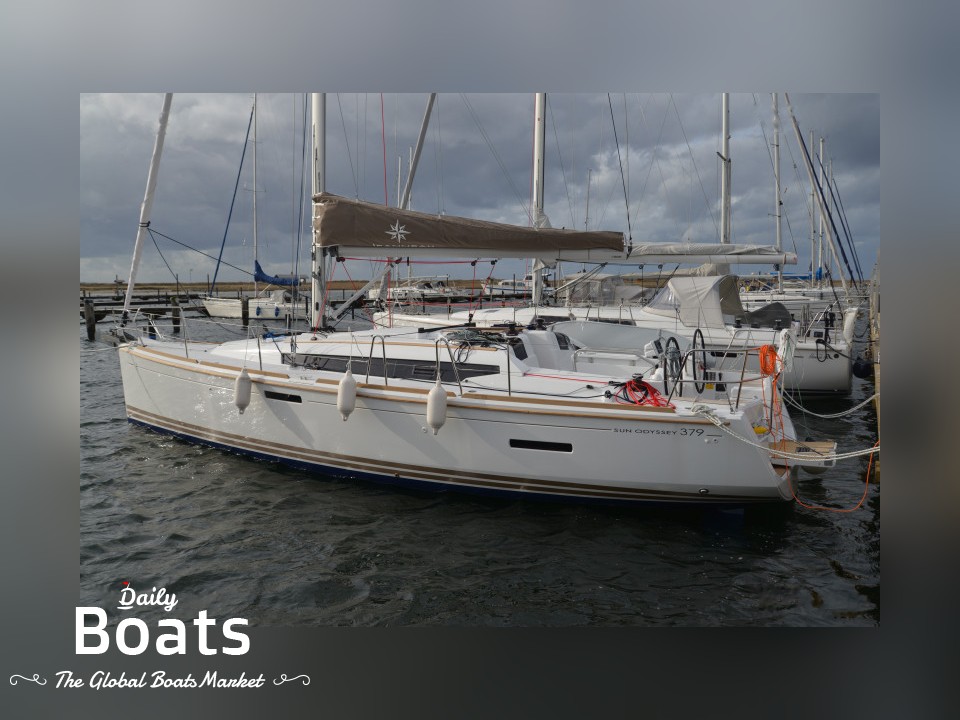 2014 Jeanneau 379 | 2 Kabinen for sale. View price, photos and Buy 2014 ...