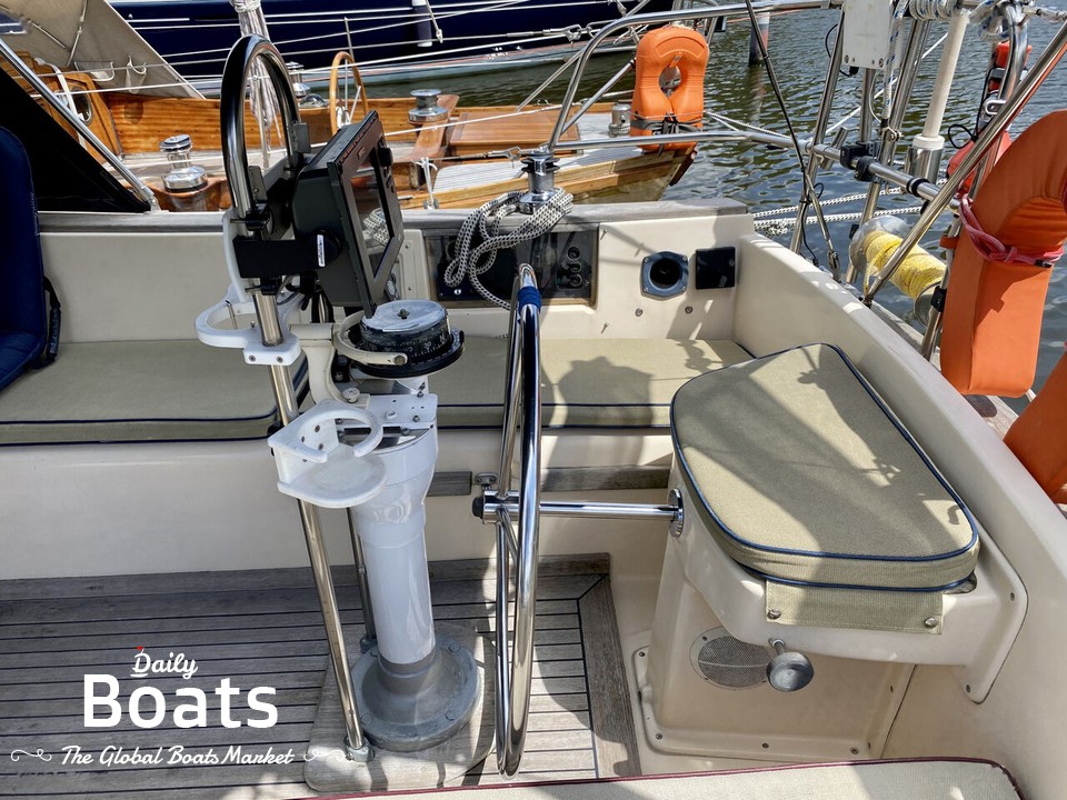 1993 Island Packet 32 for sale. View price, photos and Buy 1993 Island ...