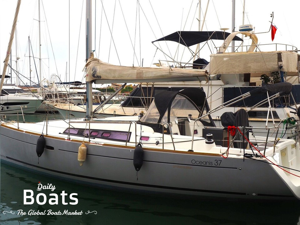 2013 Bénéteau Oceanis 37 for sale. View price, photos and Buy 2013 ...