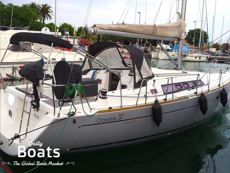 2013 Bénéteau Oceanis 37 for sale. View price, photos and Buy 2013 ...