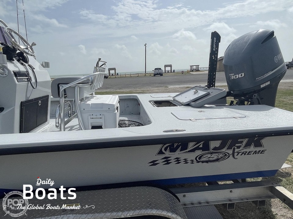 2021 Majek 25 Xtreme for sale. View price, photos and Buy 2021 Majek 25 ...