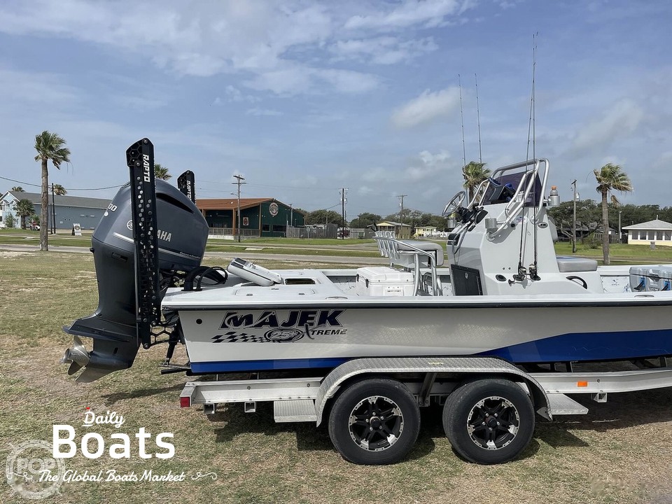 2021 Majek 25 Xtreme for sale. View price, photos and Buy 2021 Majek 25 ...