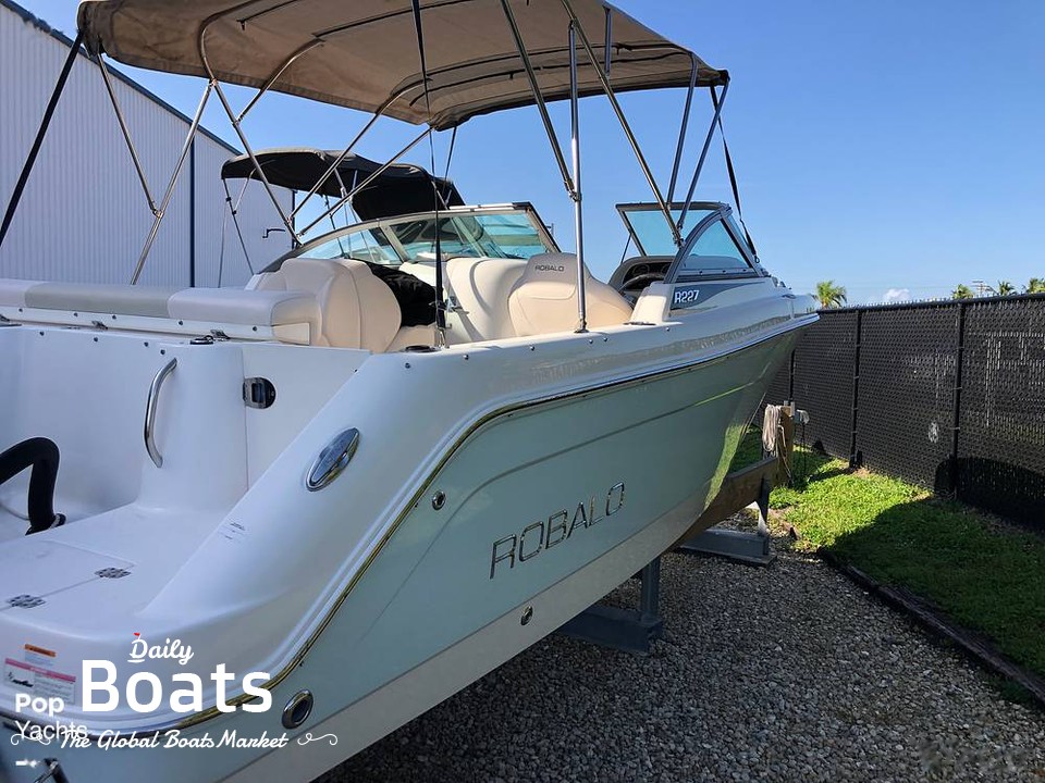 2017 Robalo Boats R227 for sale. View price, photos and Buy 2017 Robalo ...