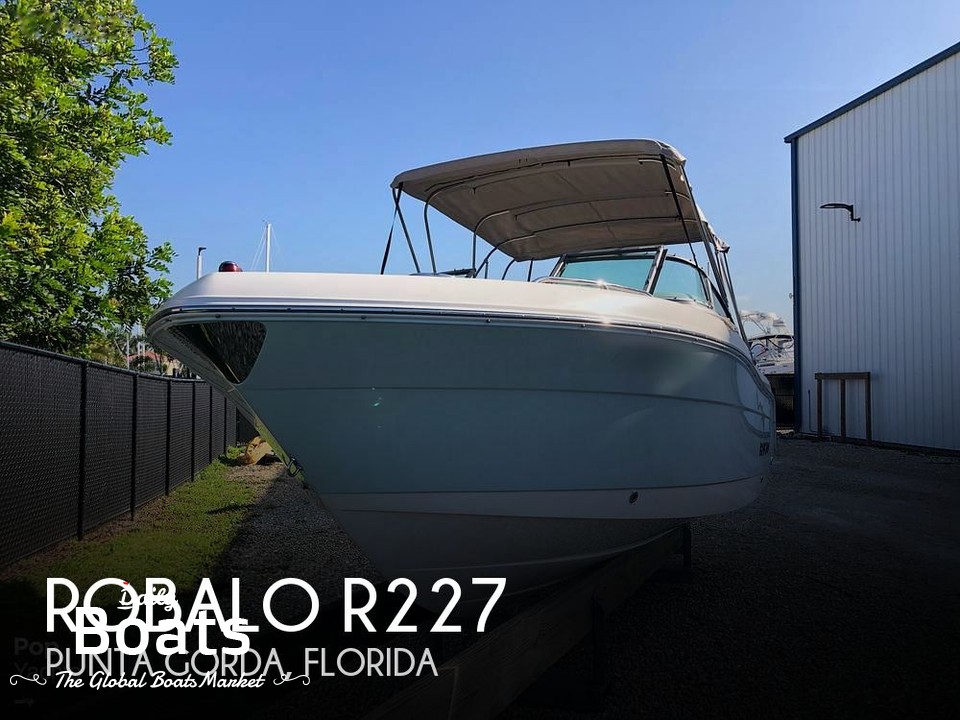2017 Robalo Boats R227 for sale. View price, photos and Buy 2017 Robalo ...