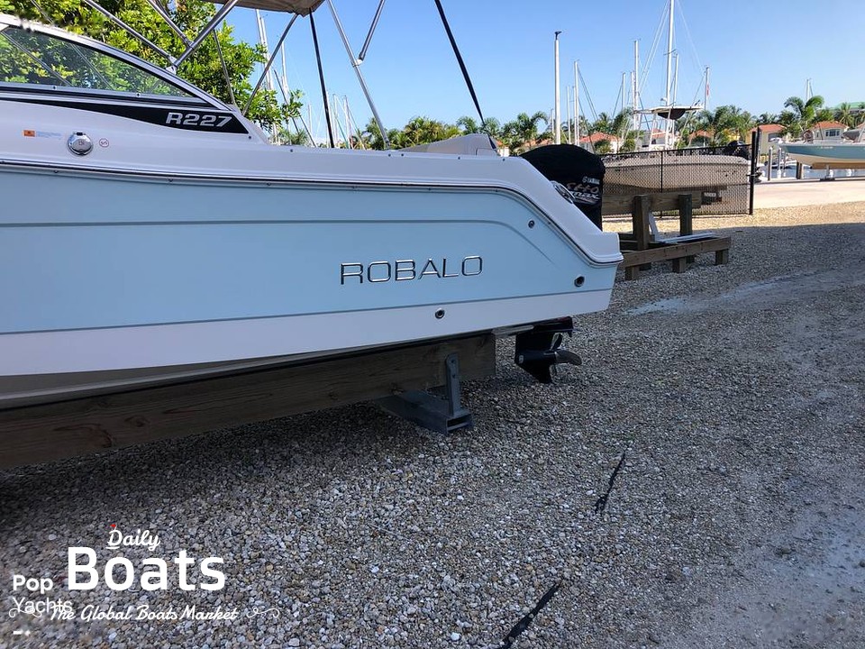 2017 Robalo Boats R227 for sale. View price, photos and Buy 2017 Robalo ...