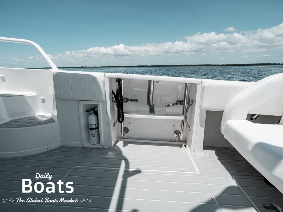 2008 Intrepid Boats 390 Sport Yacht for sale. View price, photos and ...