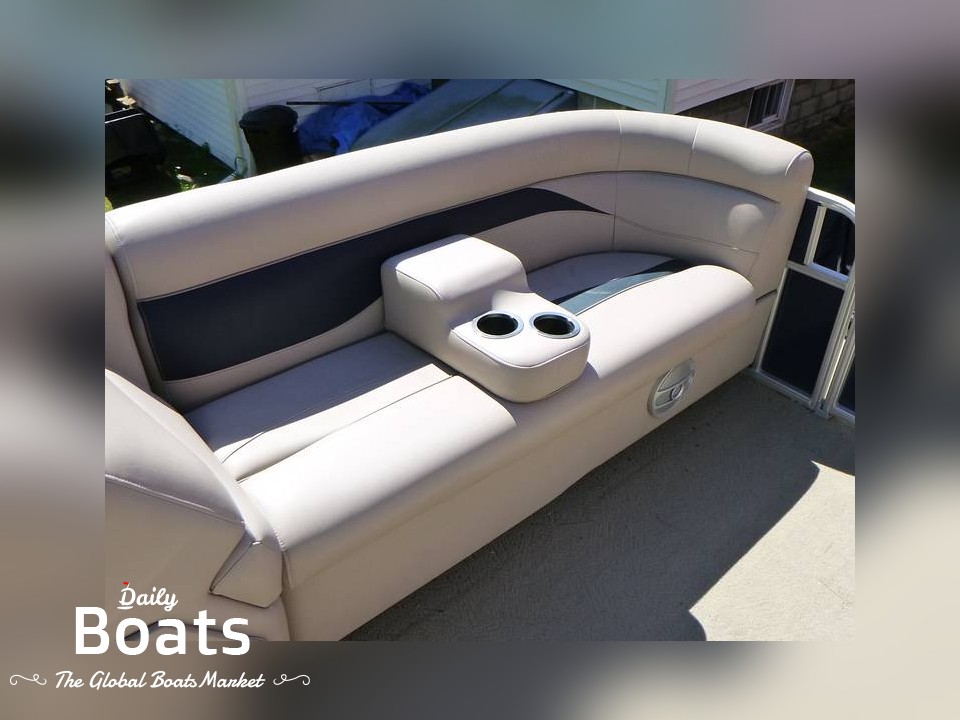 2014 Godfrey Marine Sweetwater 2286 for sale. View price, photos and ...