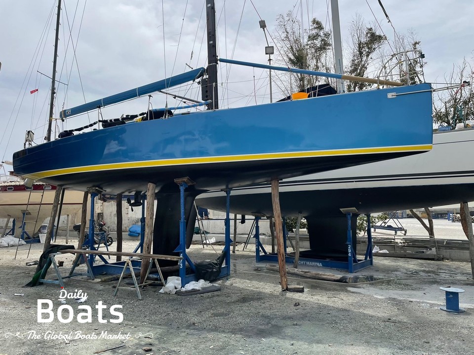 2004 Cantiere del Pardo Grand Soleil 42 Race for sale. View price ...