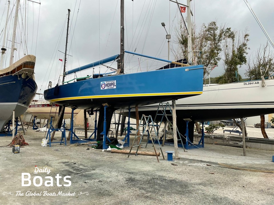 2004 Cantiere del Pardo Grand Soleil 42 Race for sale. View price ...