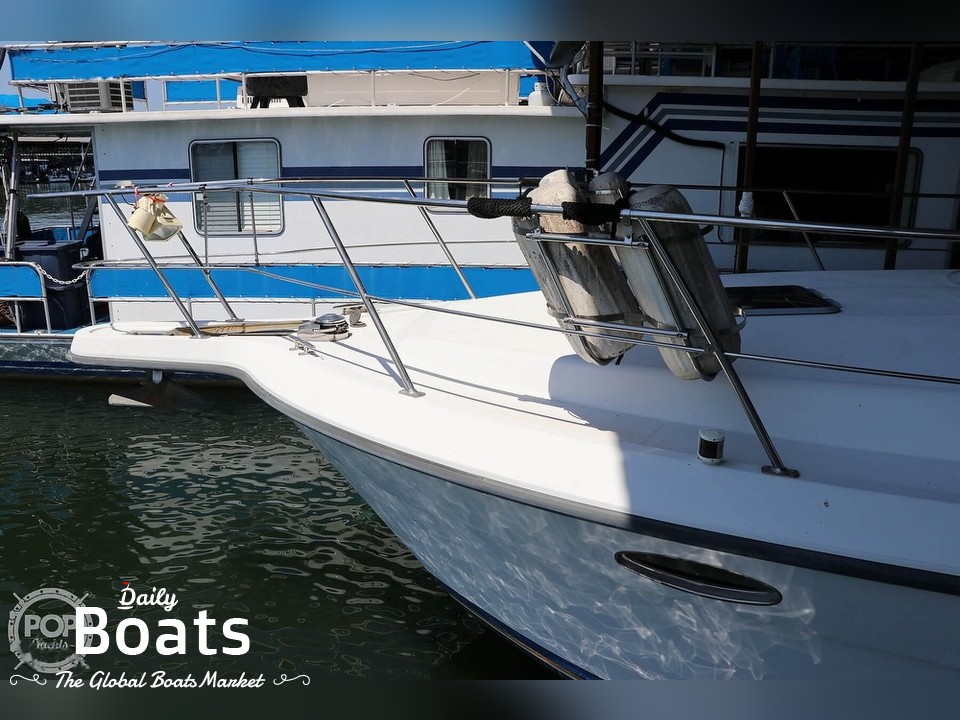 1994 Carver Yachts 390 Aft Cabin for sale. View price, photos and Buy ...