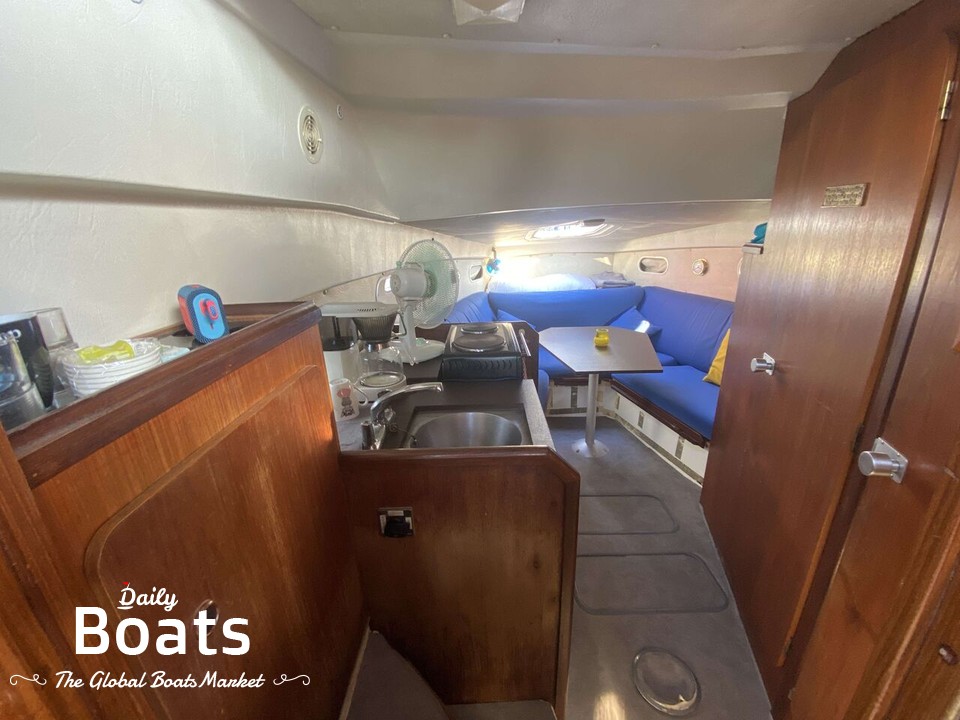 1983 Fairline 26 Sunfury for sale. View price, photos and Buy 1983 ...