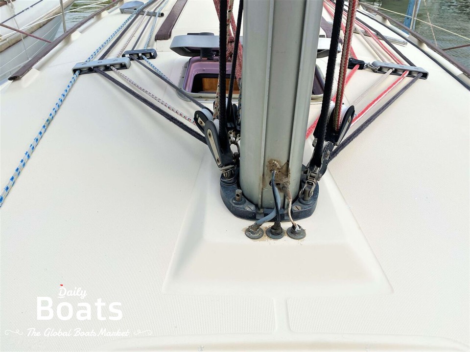 1985 Jeanneau Sun Rise 34 for sale. View price, photos and Buy 1985 ...