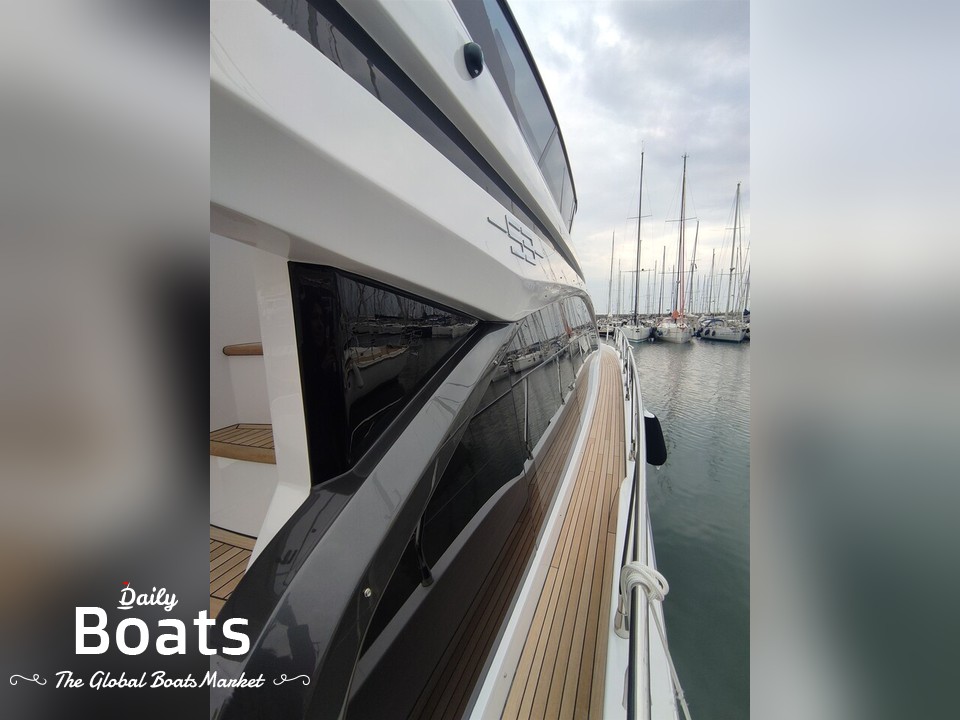 2022 Azimut 53 Flybridge My 2021 for sale. View price, photos and Buy ...