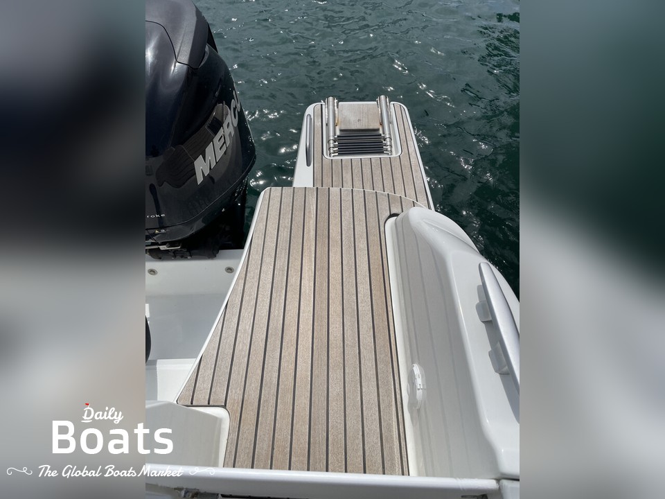 2017 Jeanneau Cap Camarat 8.5 Wa for sale. View price, photos and Buy ...