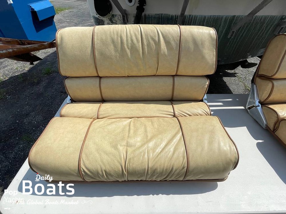 1985 Chris-Craft Commander 282 Sport Fish for sale. View price, photos ...