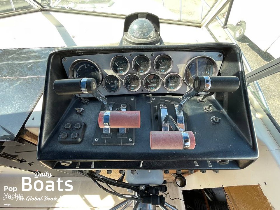 1985 Chris-Craft Commander 282 Sport Fish for sale. View price, photos ...