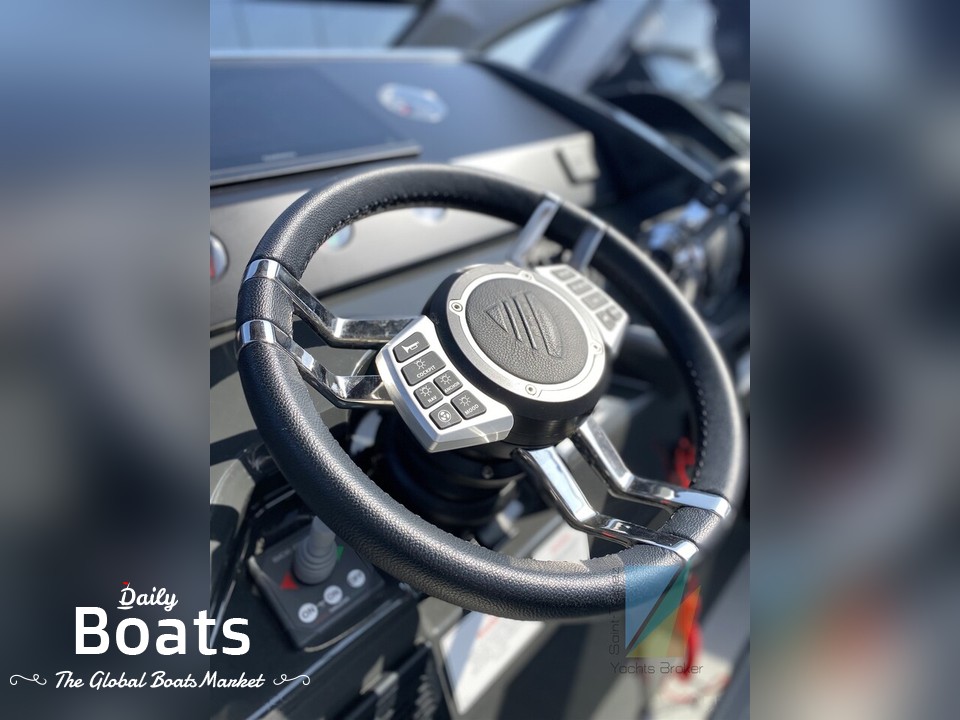 2021 Fairline F-Line 33 for sale. View price, photos and Buy 2021 ...