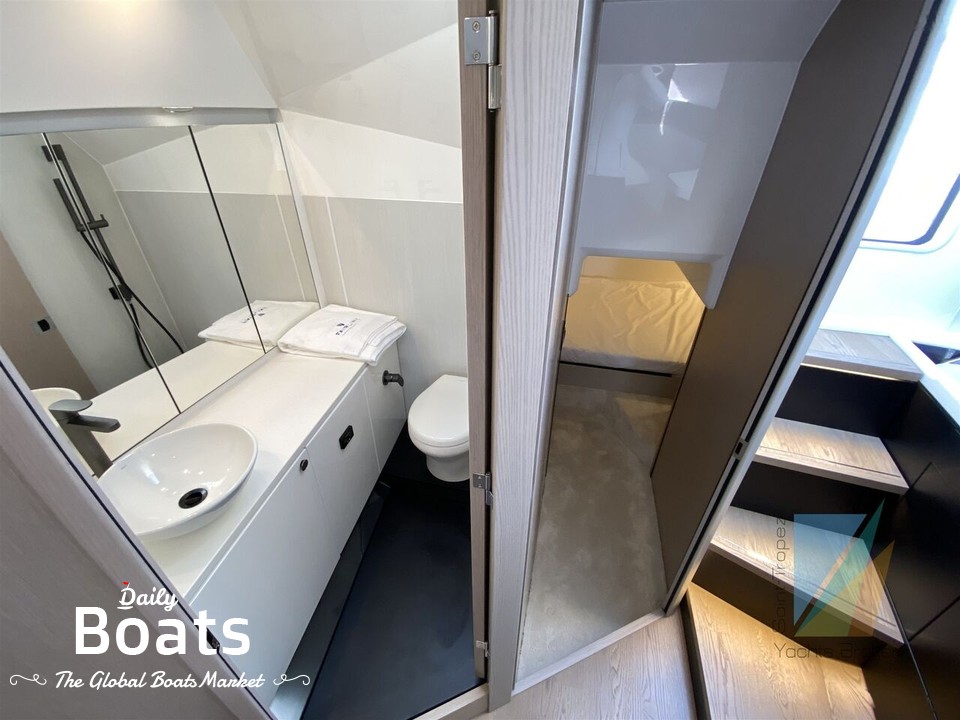 2021 Fairline F-Line 33 for sale. View price, photos and Buy 2021 ...