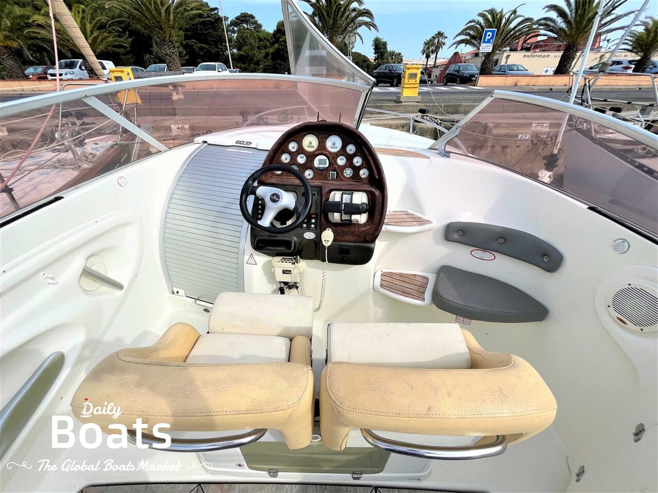 2005 Cranchi Csl 27 for sale. View price, photos and Buy 2005 Cranchi ...