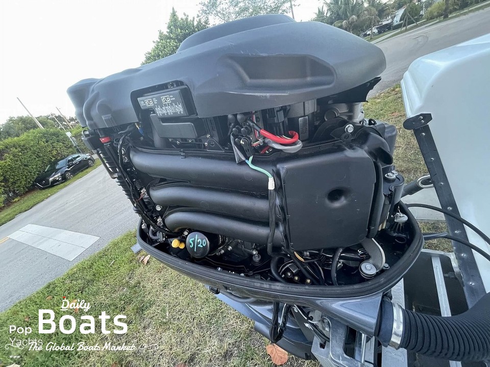 2005 EdgeWater 22 for sale. View price, photos and Buy 2005 EdgeWater ...