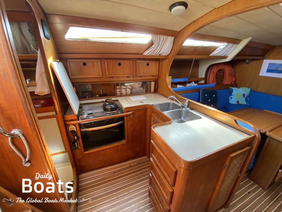 1986 Jeanneau Sun Legende 41 for sale. View price, photos and Buy 1986 ...
