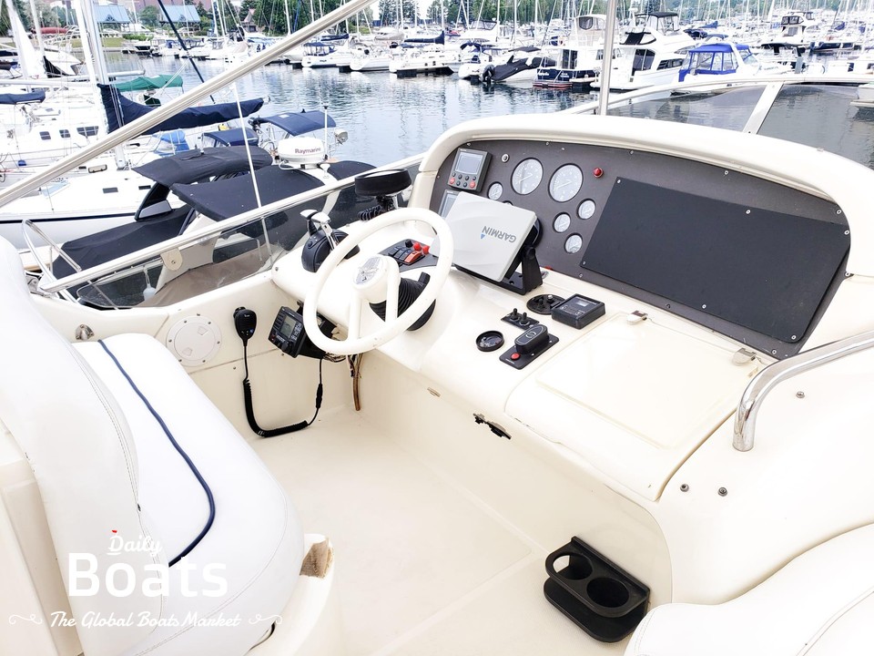 2004 Azimut 62 Flybridge for sale. View price, photos and Buy 2004 ...